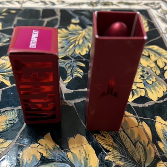 Jeffree Star | Makeup | New Jeffrey Star Velvet Trap Lipstick ...